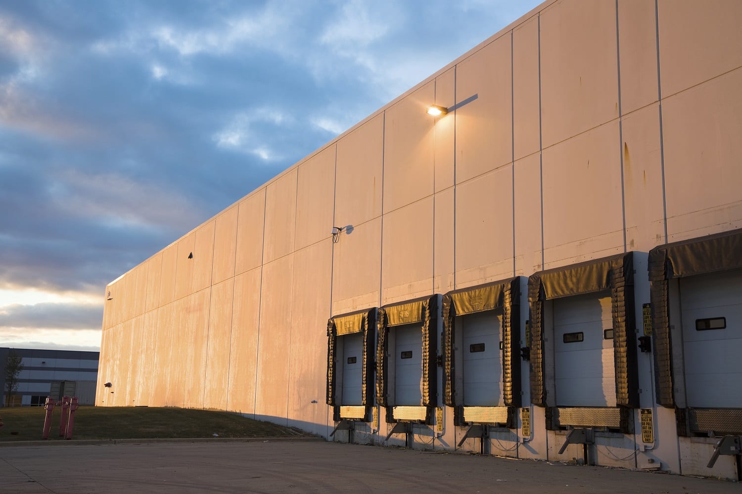 Benefits of Loading Dock Maintenance - Missouri Door & Dock